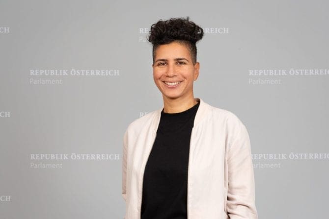 Grüne Abgeordnete Faika El-Nagashi tobt gegen Regierungsbeteiligung ...